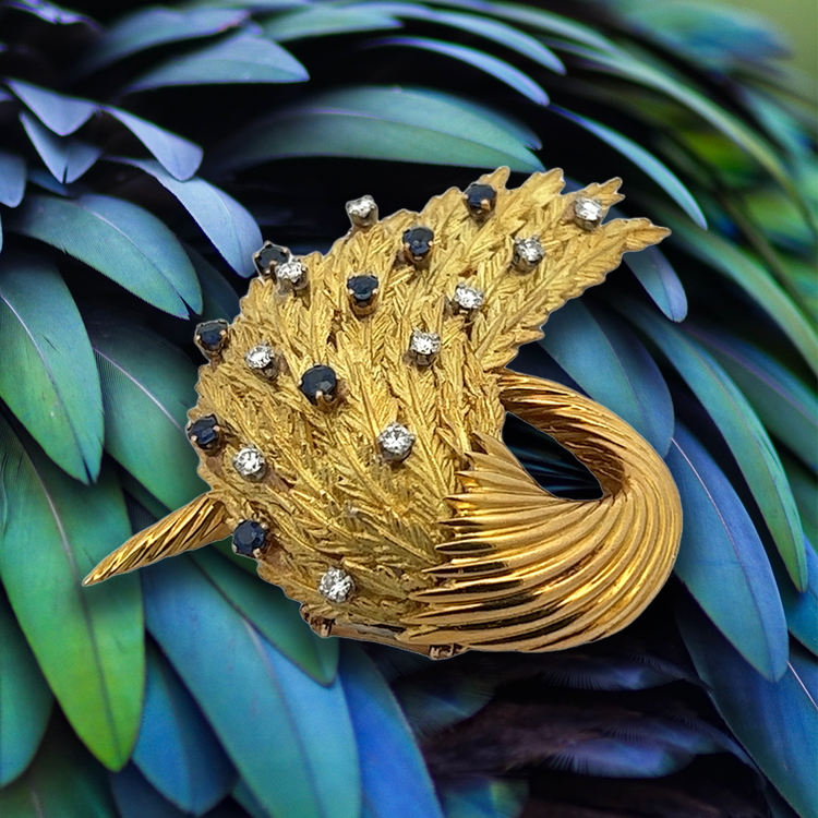 5 Easy Ways to Wear a Brooch
